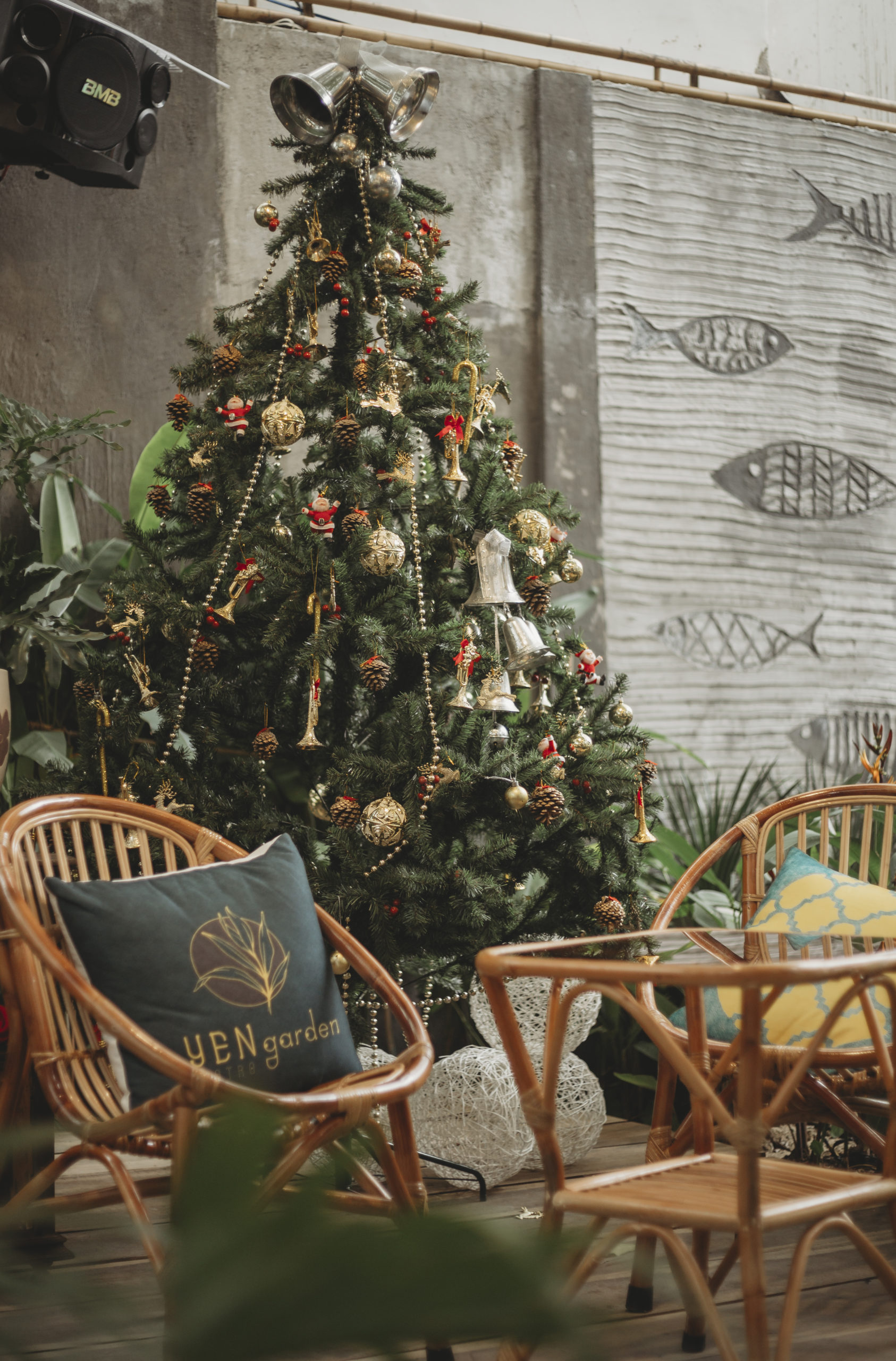 Traditional Vietnamese Design Elements Blend With Modern In This ...