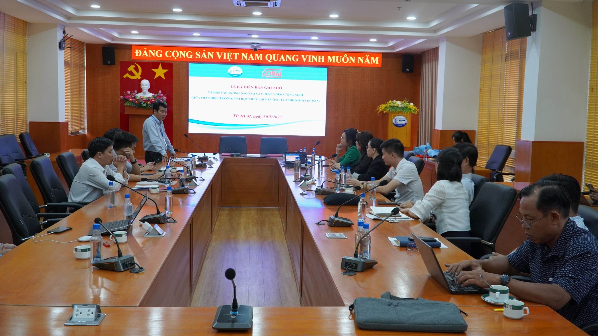 Lễ Ký Kết Hợp Tác (MOU) Và Chuyển Giao Công Nghệ Phần Mềm Tekla ...